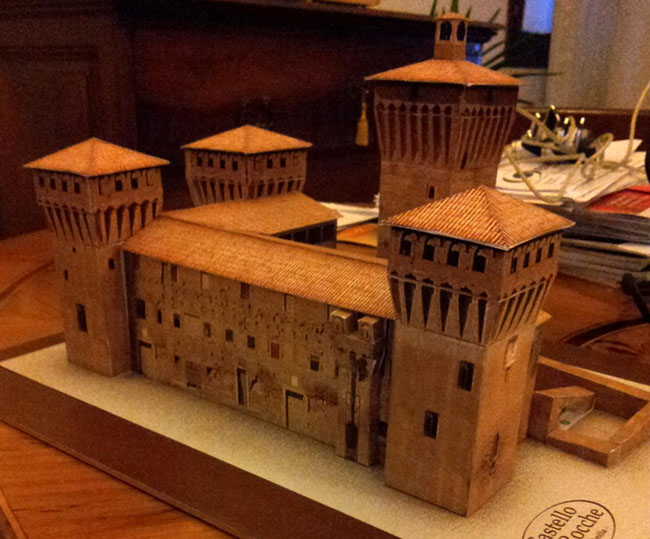 Papercraft de edificios de Finale Emilia - manualidades a Raudales.