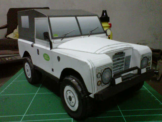 Papercraft de un Land Rover serie 3. – Manualidades a Raudales